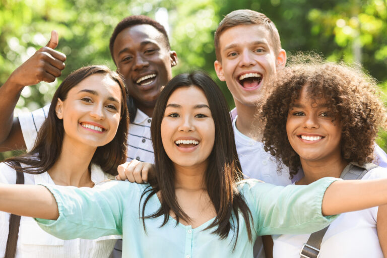 5 Different Group Therapy Activities for Teens